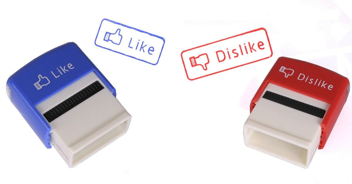 Top 10+ des goodies Facebook à la con, pour les accros du like | Topito