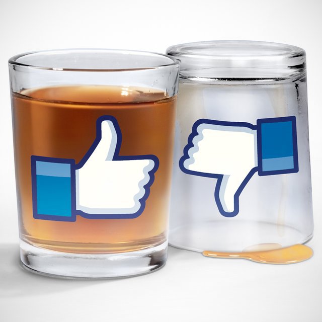 Top 10+ des goodies Facebook à la con, pour les accros du like