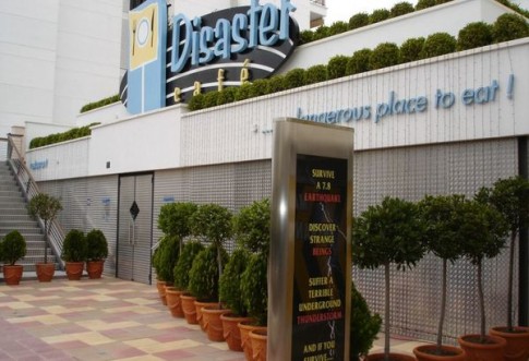 Top 14 des bars les plus originaux du monde, ça change du PMU du coin