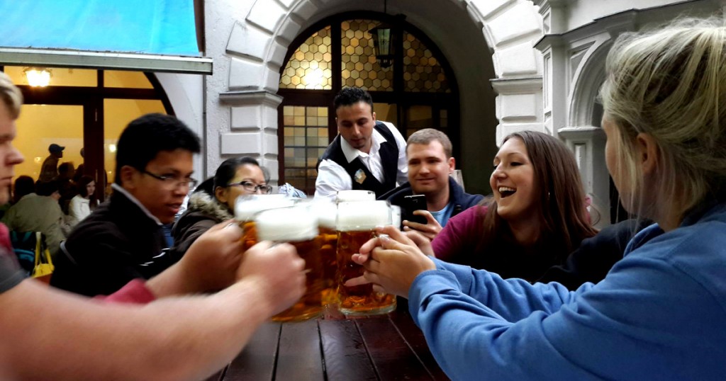 Top 10+ des câlins d’animaux, le web qui fait du bien | Topito